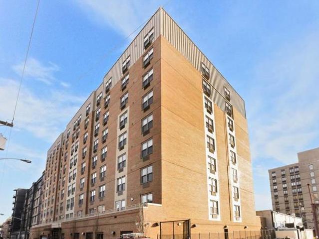 123 44th St #210, Union City, NJ 07087