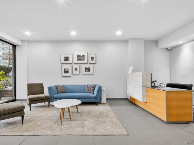 123 4 Ave 9H