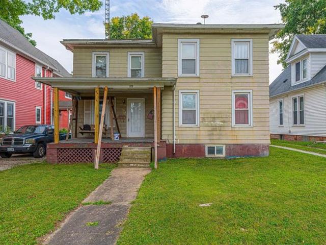 123 9th St, Lincoln, IL 62656