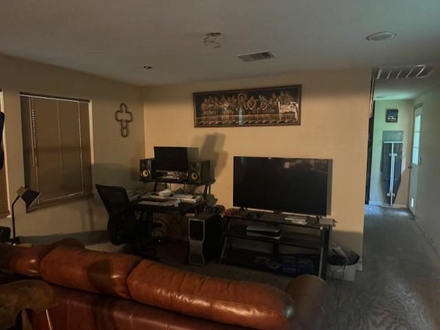 123 County Road 343