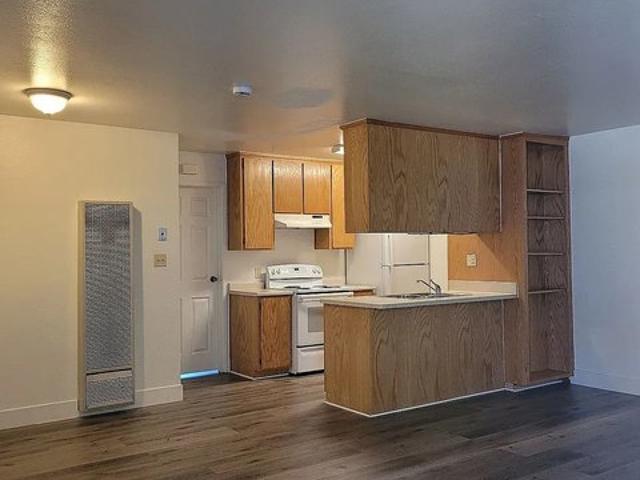 123 College Ave, Modesto, CA 95350