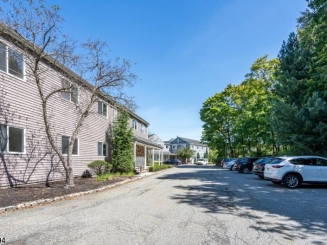 123 Columbia Tpke