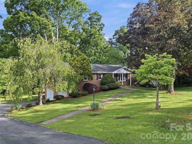 123 Castleton Lane