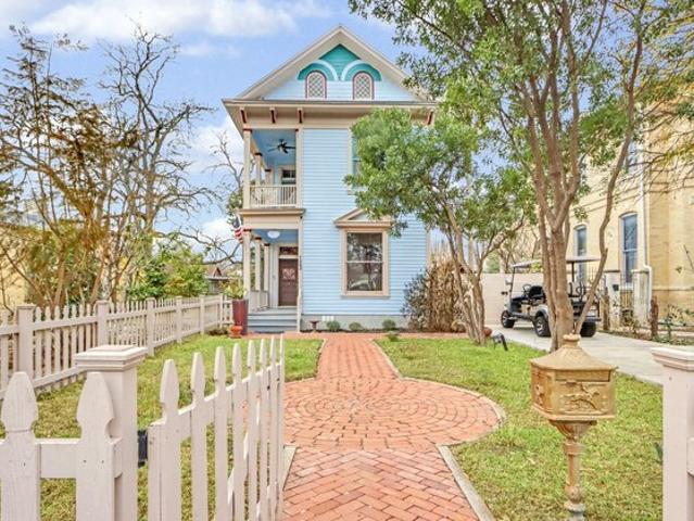123 Cedar St, San Antonio, TX 78210