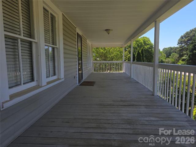 123 Charleston Drive