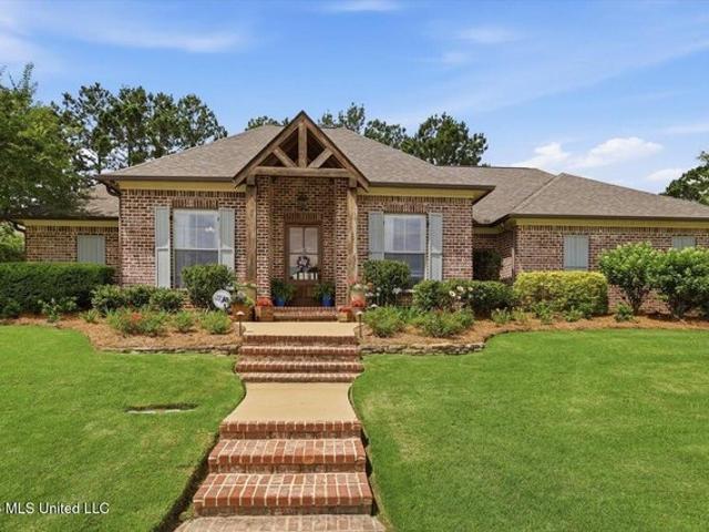 123 Claiborne St, Madison, MS 39110
