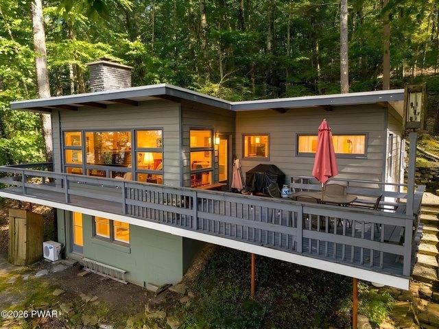 123 Clark Dr, Paupack, PA 18451