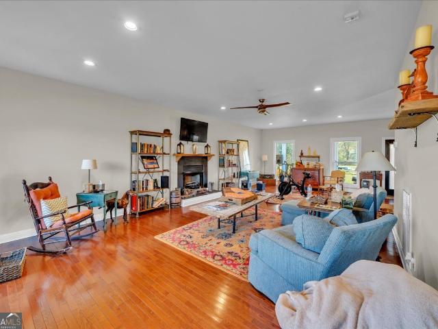 123 Ambrose Road