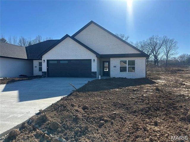 123 and 125 Beechwood Ln, Cape Girardeau, MO 63701