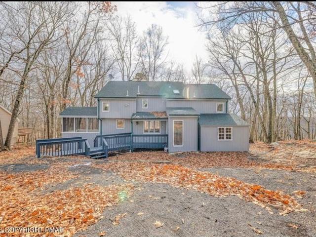 123 Banbury Dr, Bushkill, PA 18324