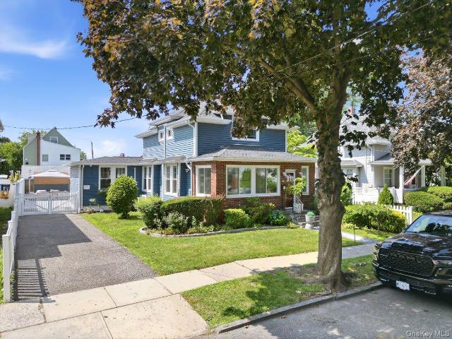 123 Briggs Avenue