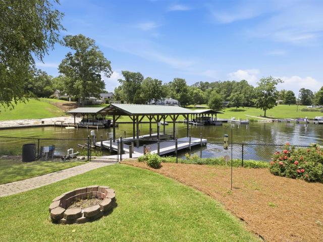 123 Bridgepoint Road