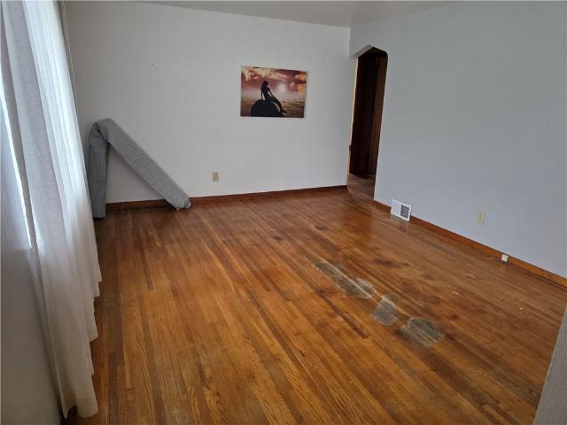 123 Broadlawn Dr