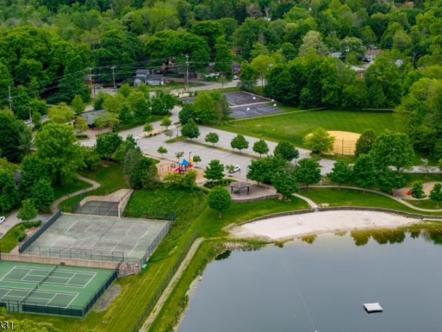 123 Glen Rd