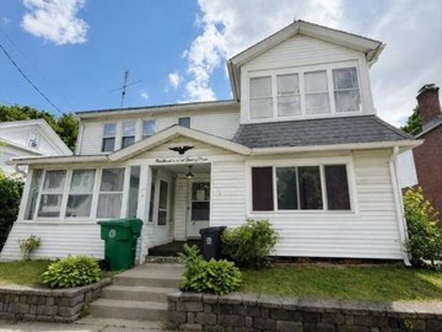 123 Grape St, Chicopee, MA 01013