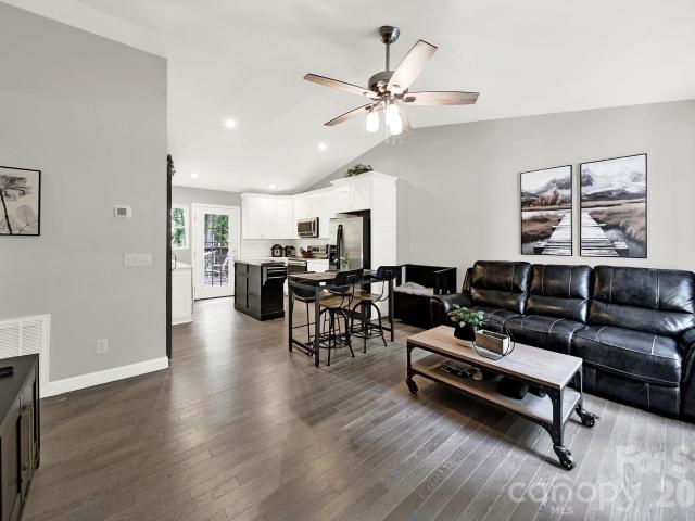 123 Greentree Drive