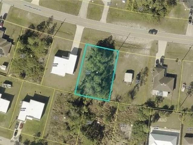 123 Greenbriar Blvd, Lehigh Acres, FL 33972