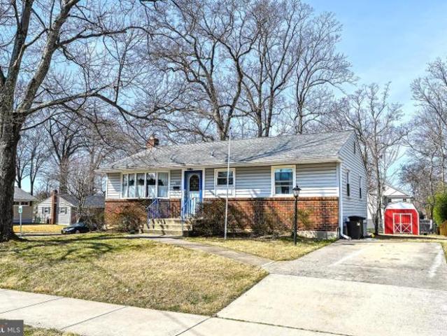 123 Dogwood St SW, Vienna, VA 22180