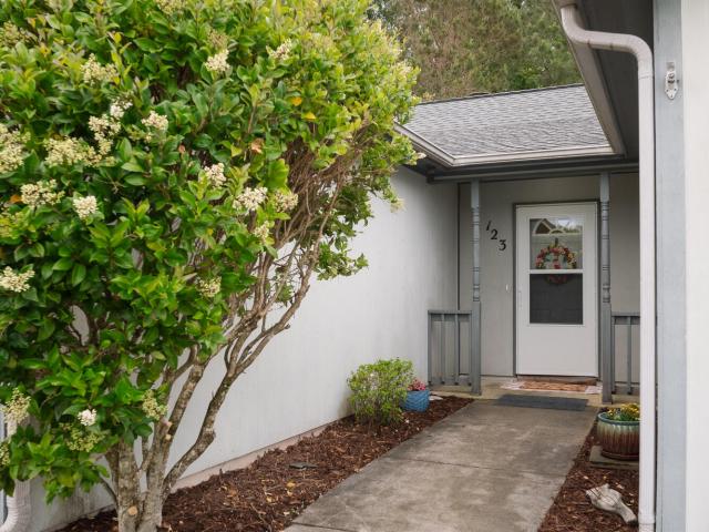 123 Daphne Drive