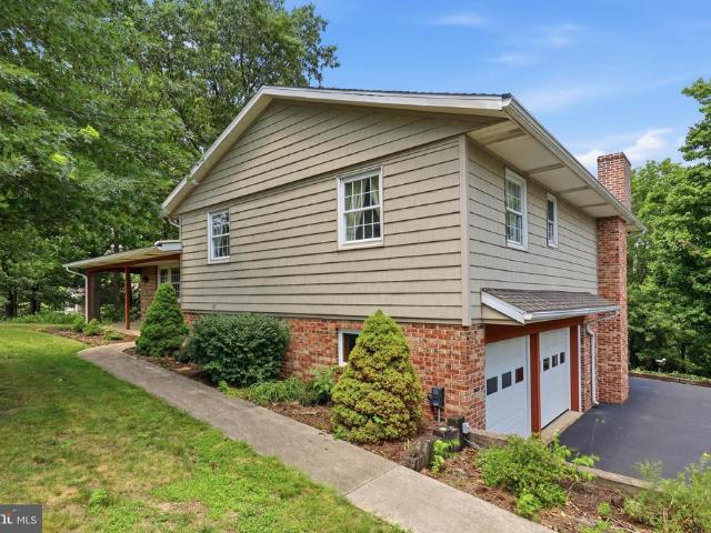 123 Deck Road