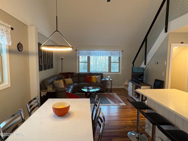 123 Deerfoot Road
