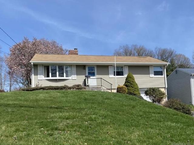 123 Dickerman St, Hamden, CT 06518