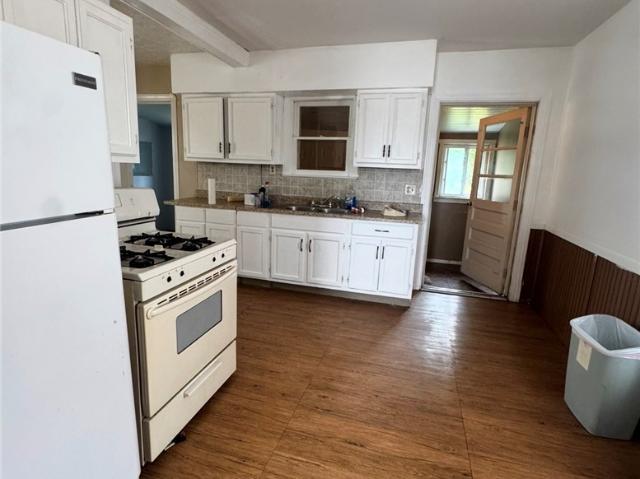 123 E 35th Street