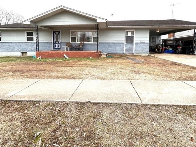 123 E 3rd St, Mountain View, MO 65548