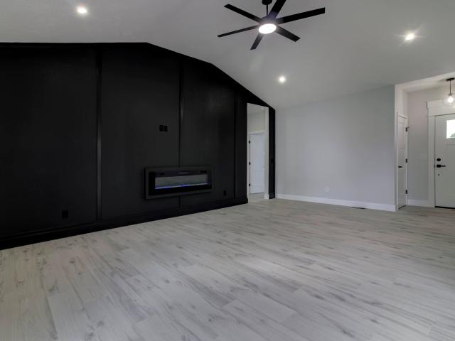 123 E Teakwood Avenue