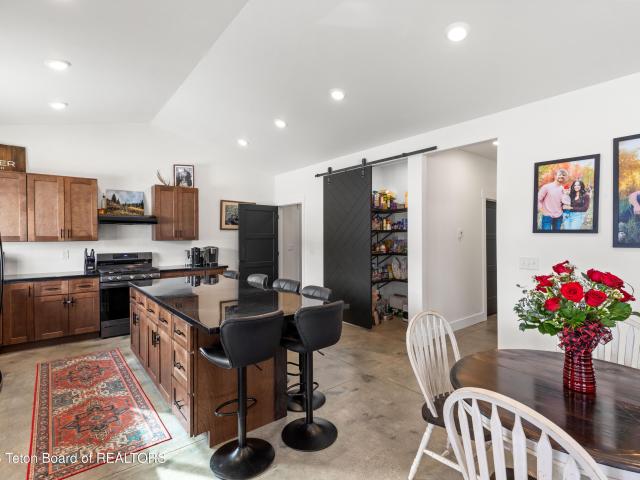 123 E Cir Dr, Thayne, WY 83127 | MLS #26 250