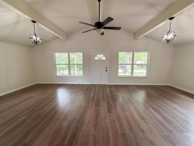 123 E Merry Way