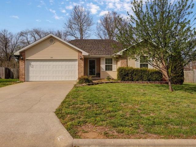 123 E Nola Dr, Clever, MO 65631
