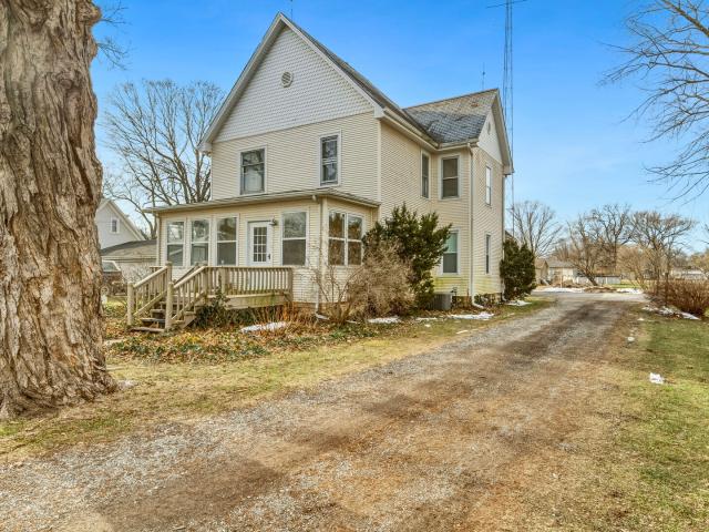 123 E Park Street