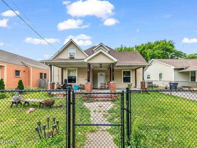 123 E Springdale Ave