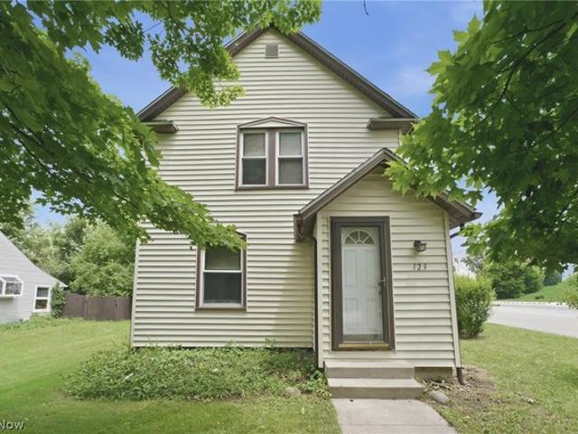123 E State St, Barberton, OH 44203