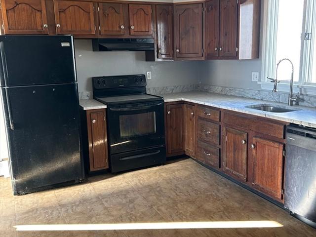 123 East St, Unit 1, Franklin, MA 02038 | MLS #73500 | Compass