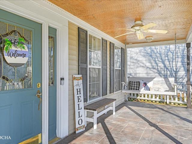 123 Eisenhower Dr, Oswego, IL 60543 | MLS #12621 | Compass