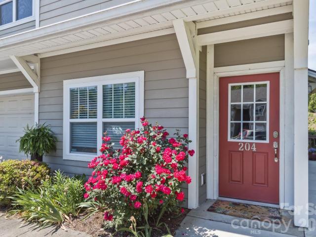123 Foxden Drive # 204
