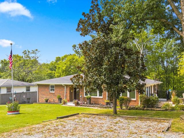 123 Forest Retreat Rd