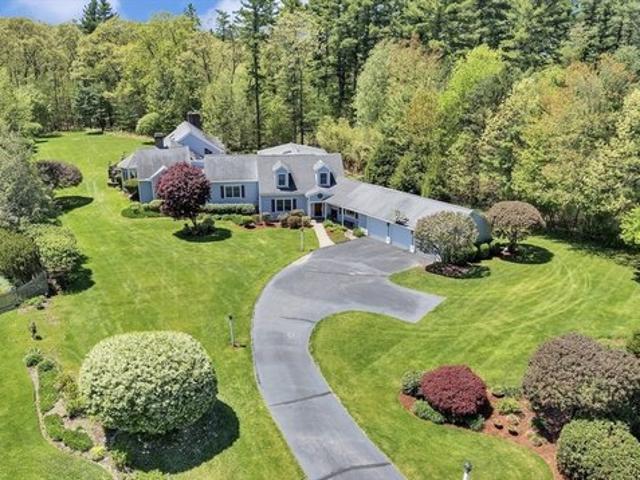 123 Farm St, Dover, MA 02030