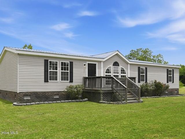 123 Hoffman Forest Rd, Richlands, NC 28574
