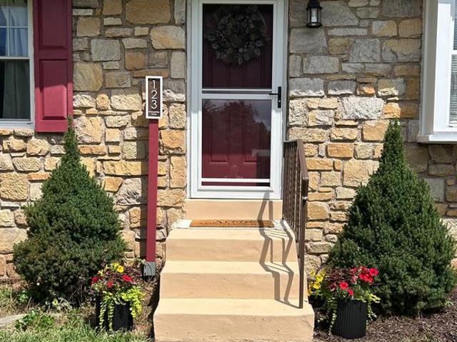 123 Hampshire Drive