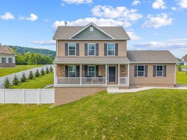 123 Hank Aaron Rd, Berkeley Springs, WV 25411