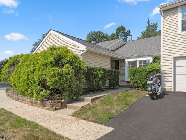 123 Harrow Dr