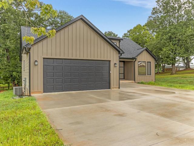 123 John Dodd Road