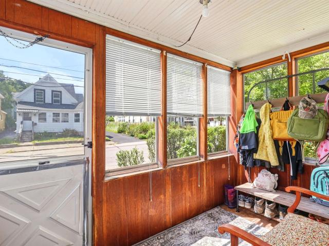 123 Jewett Street