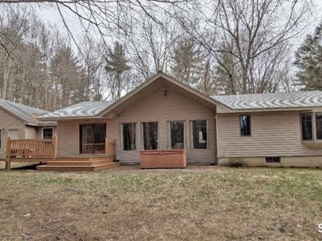123 Old North Rd, Winchester, CT 06098