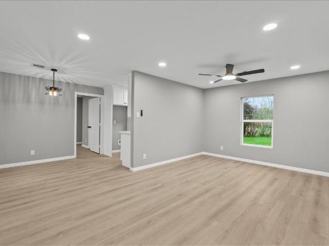 123 Lake Road