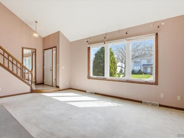 123 Larkspur Lane