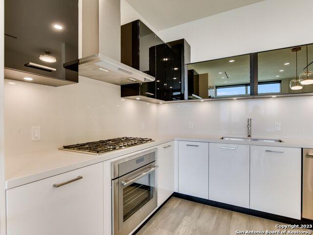 123 Lexington Ave, Unit 1403